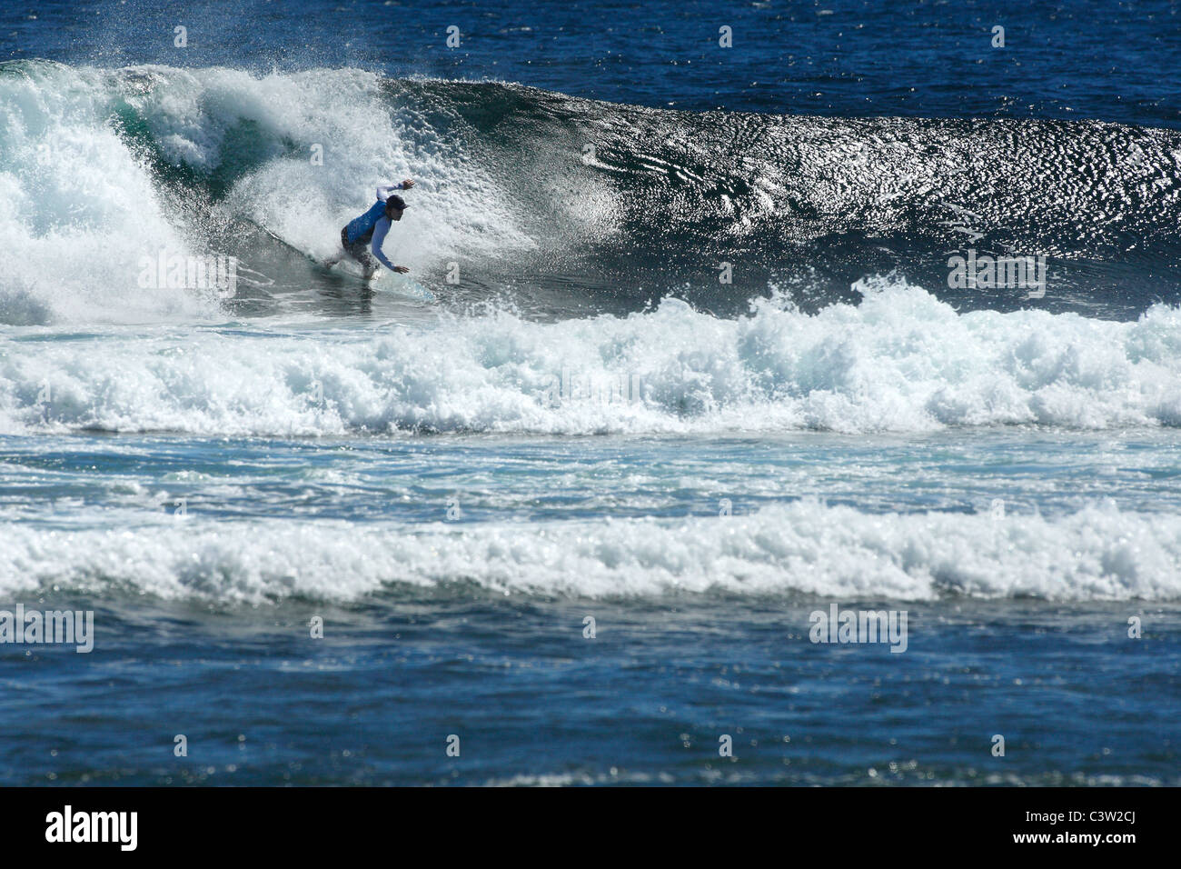 Surfer and wave hi-res stock photography and images - Alamy