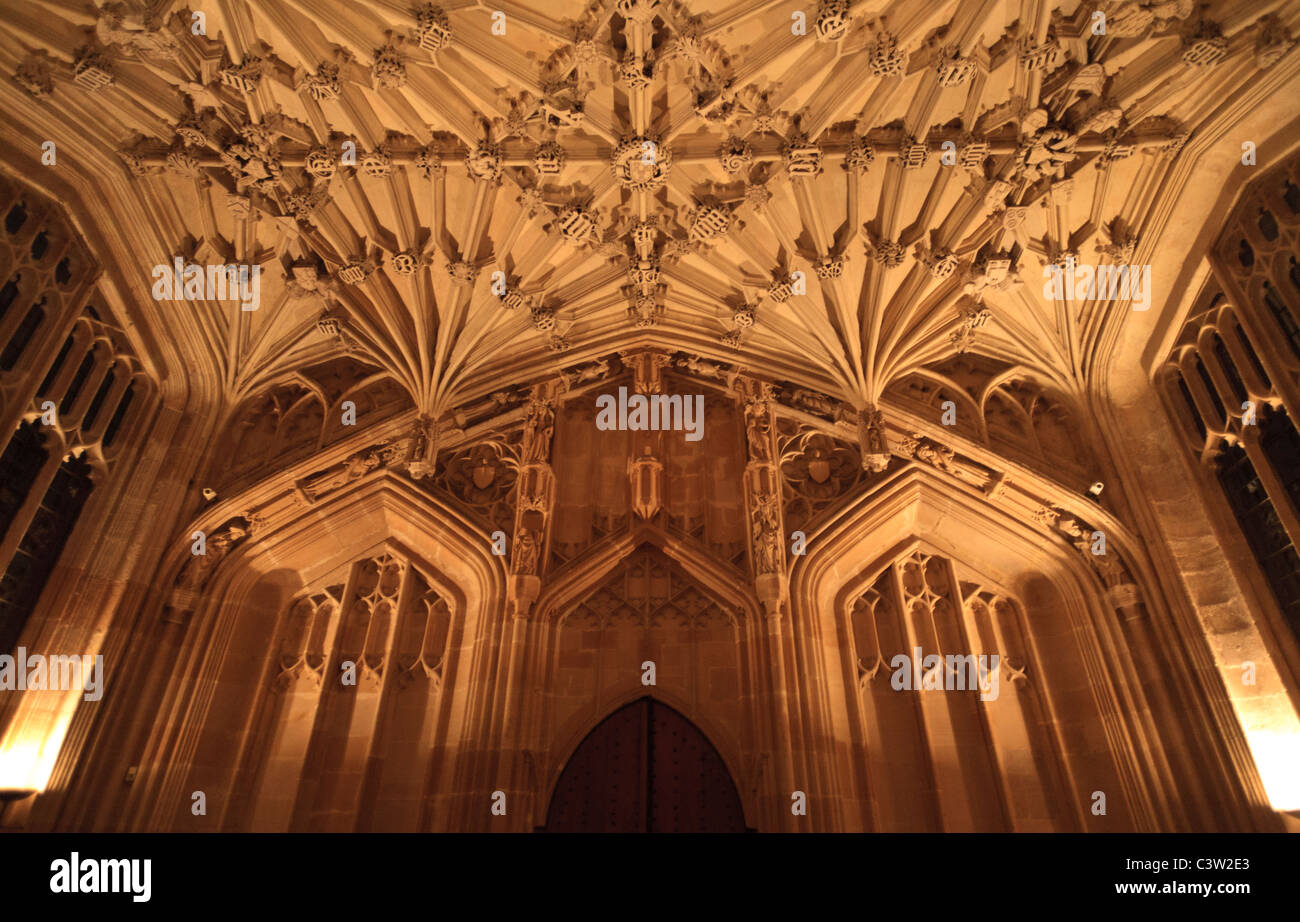 Oxford university library interior hi-res stock photography and images ...