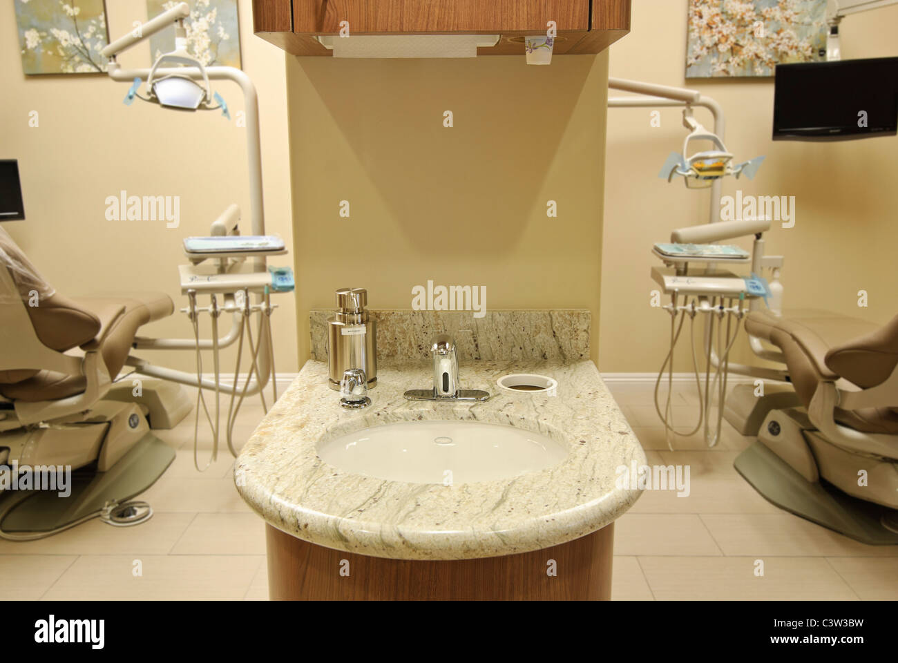 New and modern interior of a dental room Stock Photo - Alamy