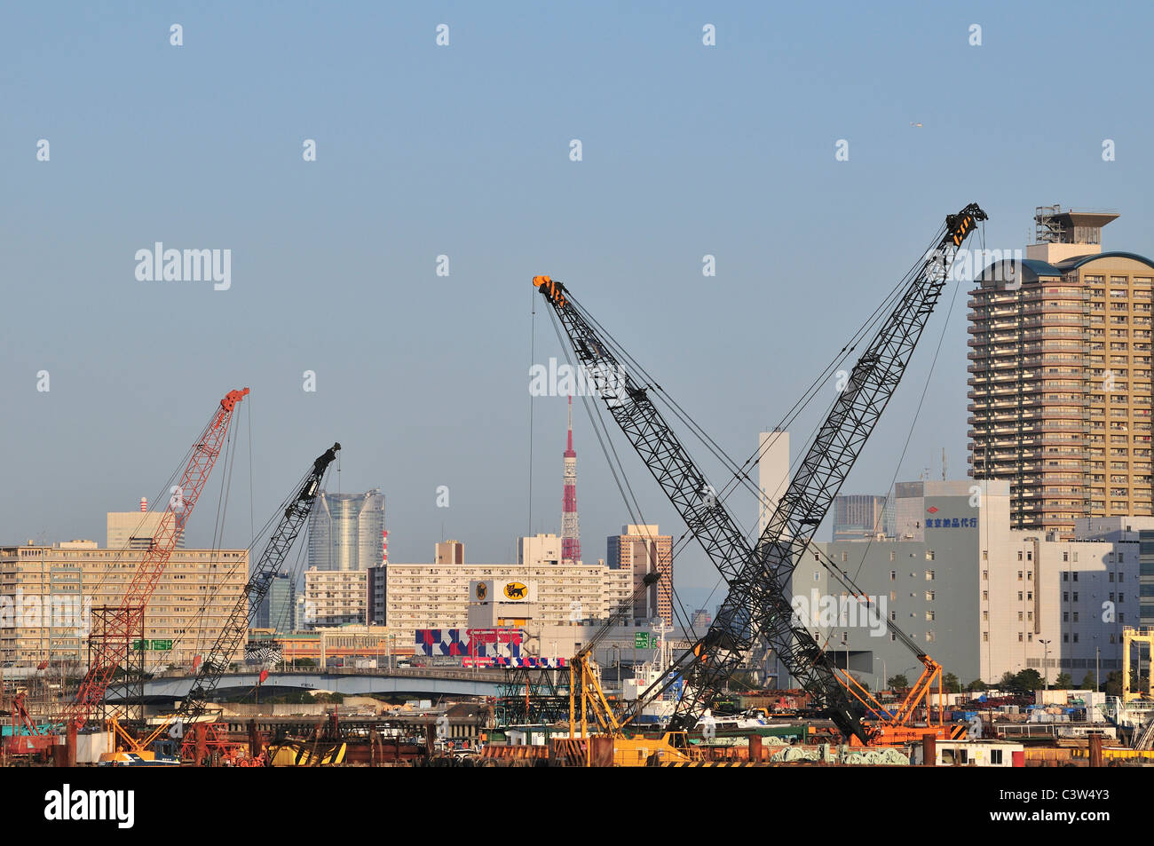 Construction site koto tokyo japan hi-res stock photography and images ...