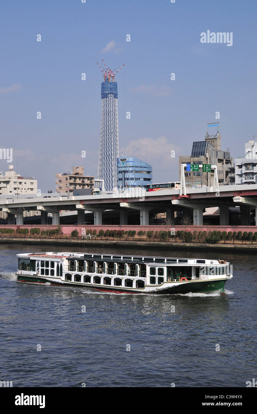 Boat in Sumida River Stock Photo - Alamy