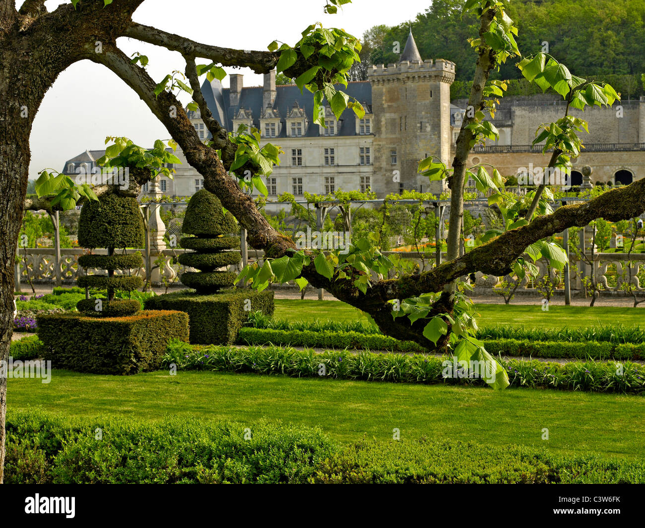 French classical garden hi-res stock photography and images - Alamy
