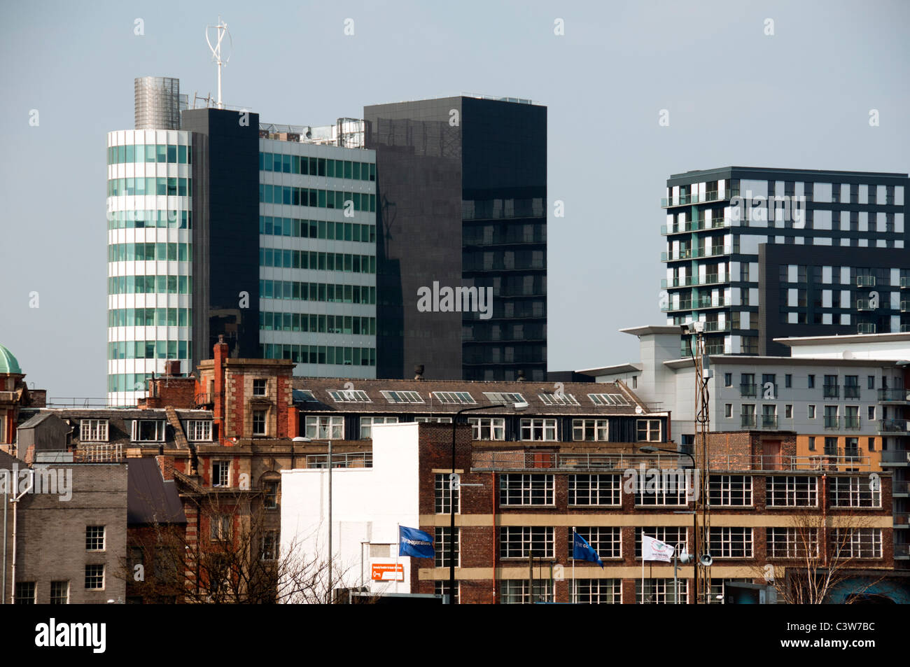 Apartment blocks over manchester skyline hi-res stock photography and ...
