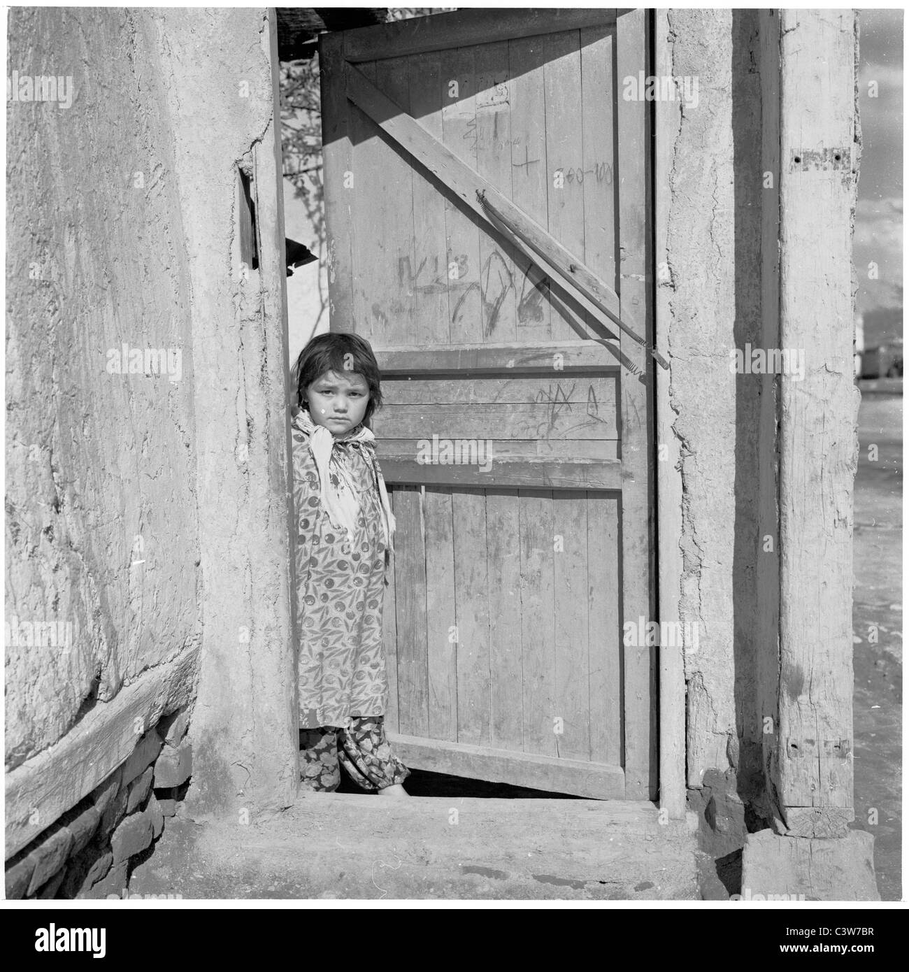 Picture small street in Black and White Stock Photos & Images - Alamy