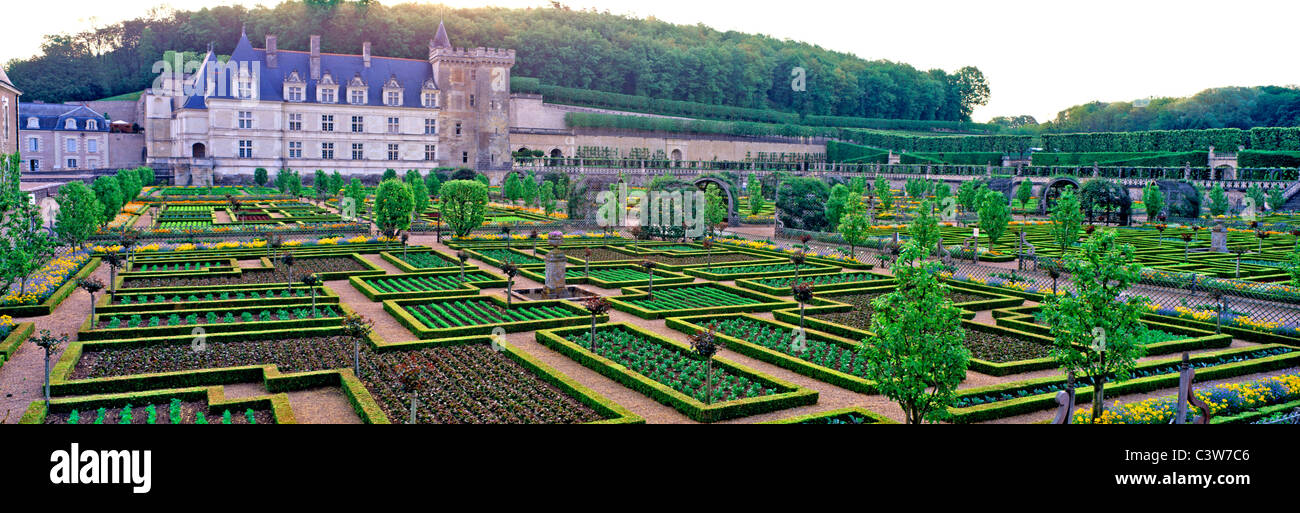 Formal potager kitchen gardens parterre hi-res stock photography and ...