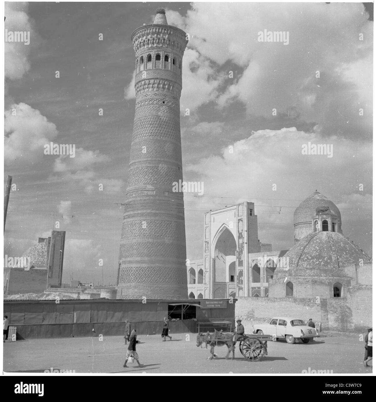 Kalyan minaret, bukhara Black and White Stock Photos & Images - Alamy