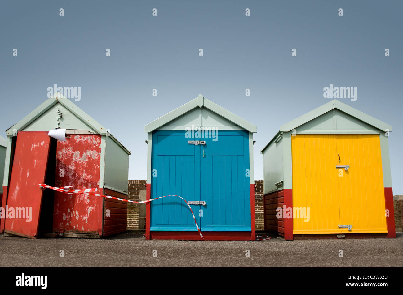 Brighton beach huts uk hi-res stock photography and images - Alamy