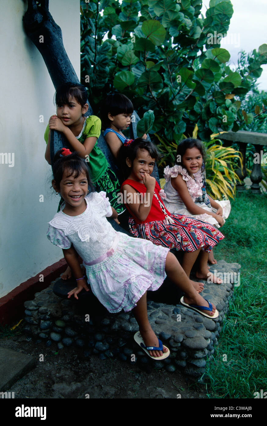 ADORABLE NATIVE CHILDREN GATHERED BY HOUSE IN UA HUKA ISLAND ...
