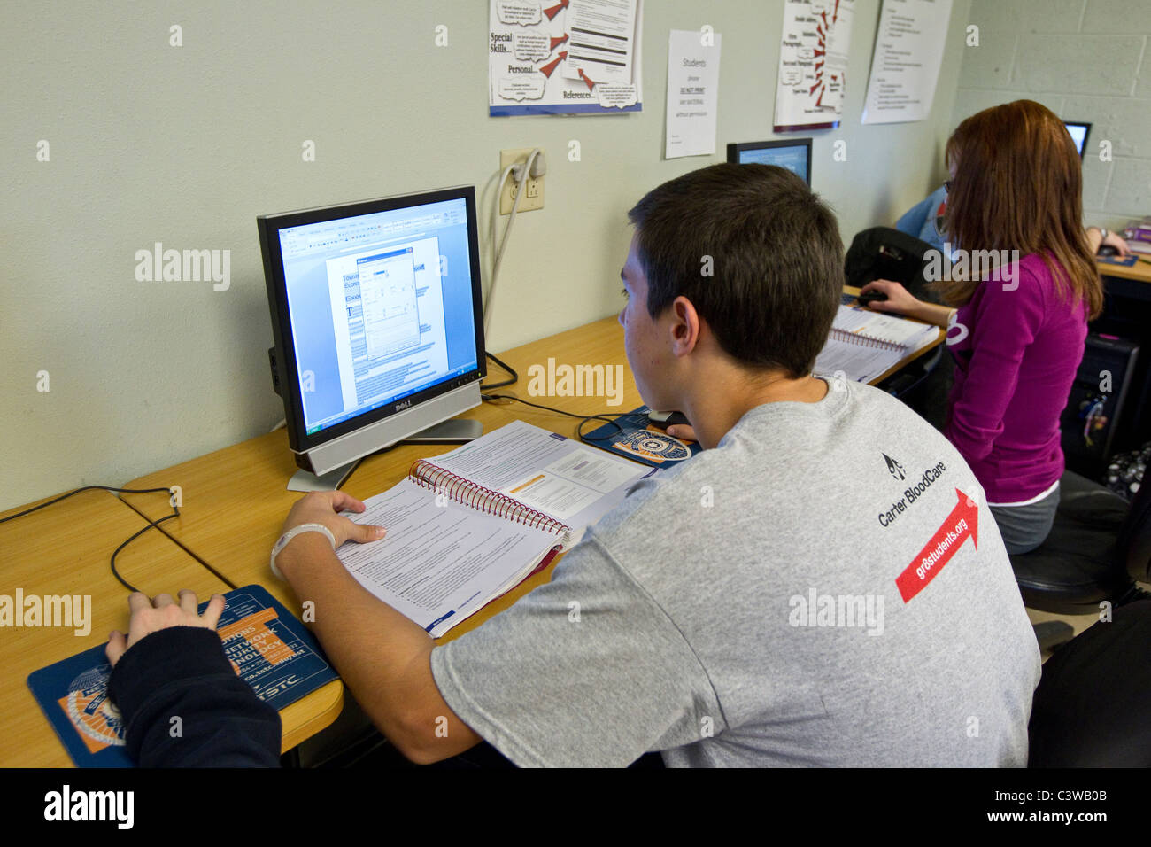 Students on computers in class hi-res stock photography and images - Alamy