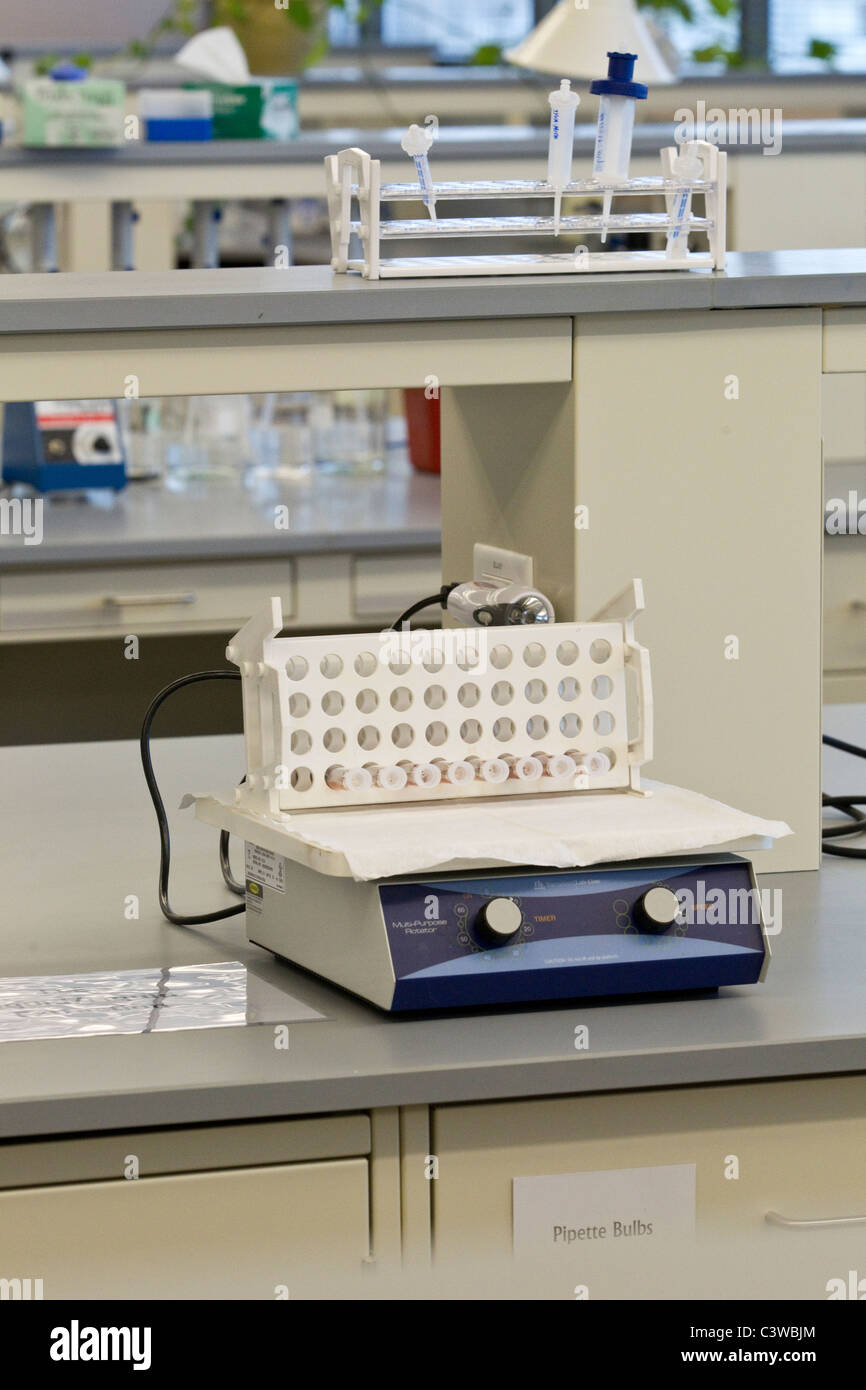 High tech crime lab hi-res stock photography and images - Alamy