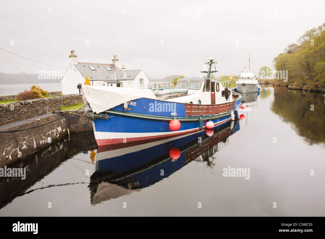 Crinan canal at lochgilphead hi-res stock photography and images - Alamy