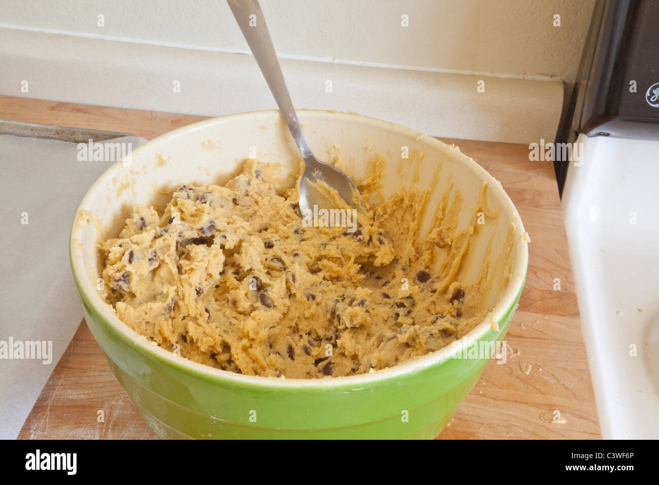 Making chocolate chip cookies Stock Photo - Alamy