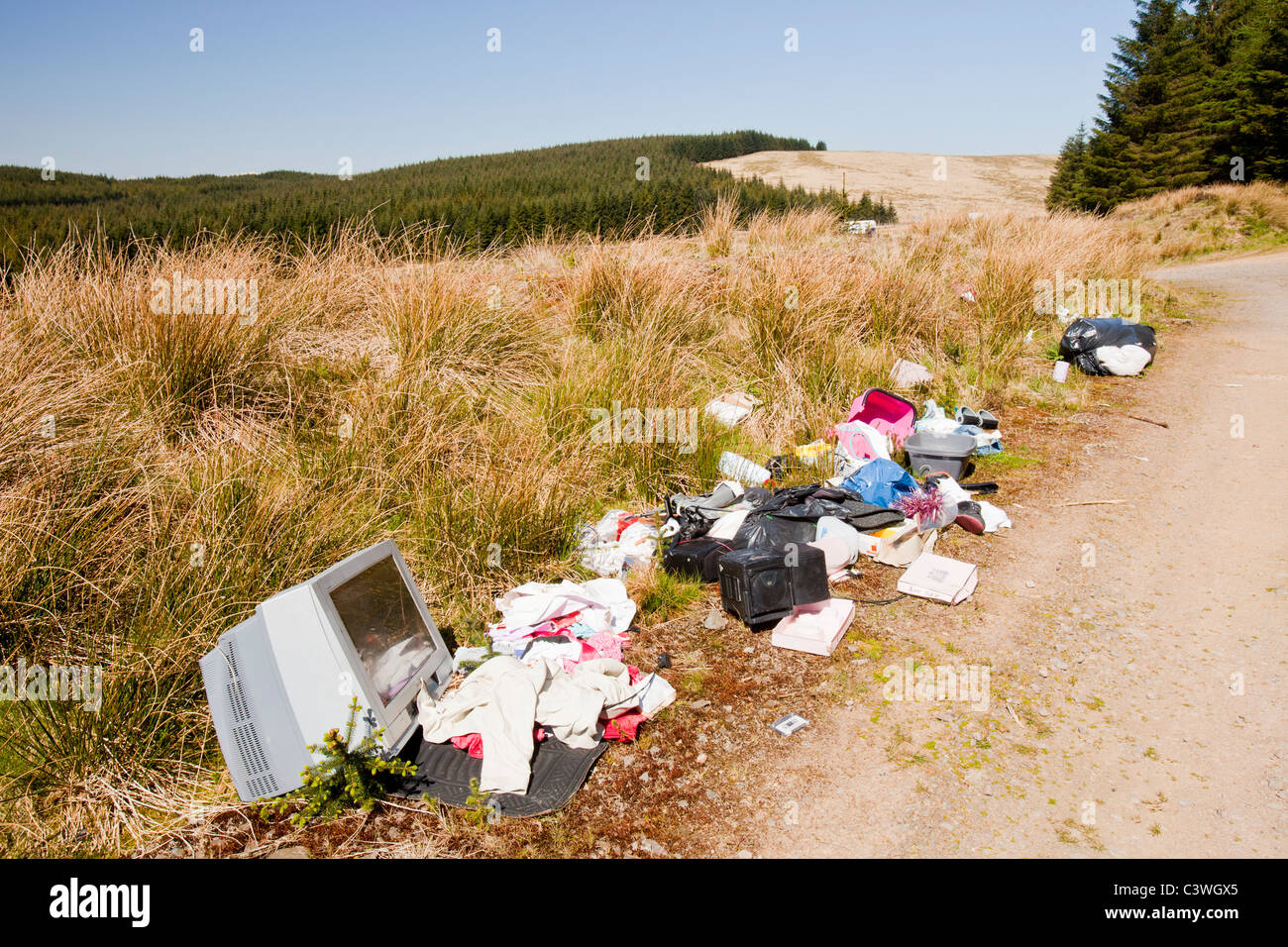 Fly tipping scotland hi-res stock photography and images - Alamy