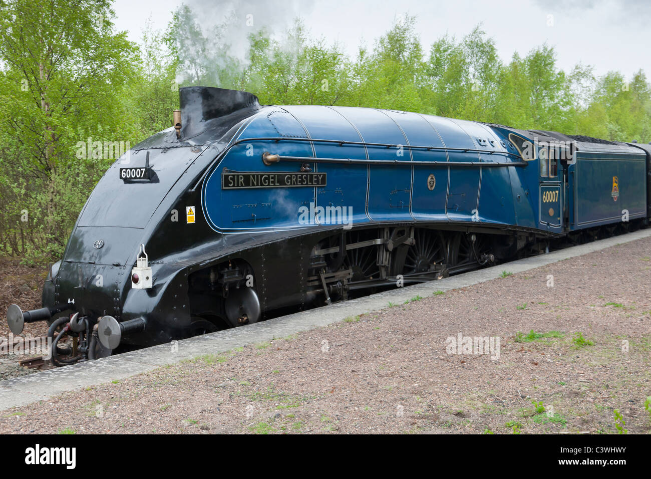 Sir nigel gresley train hi-res stock photography and images - Alamy
