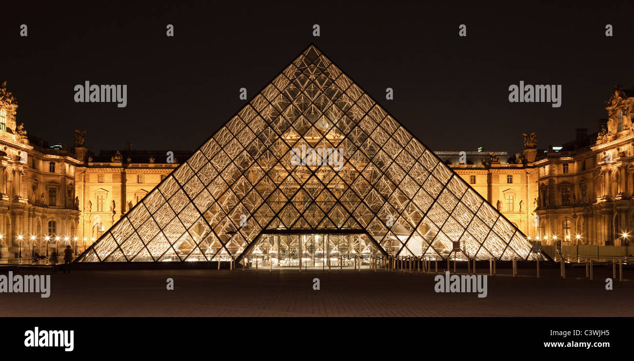 Golden triangle french landmark hi-res stock photography and images - Alamy