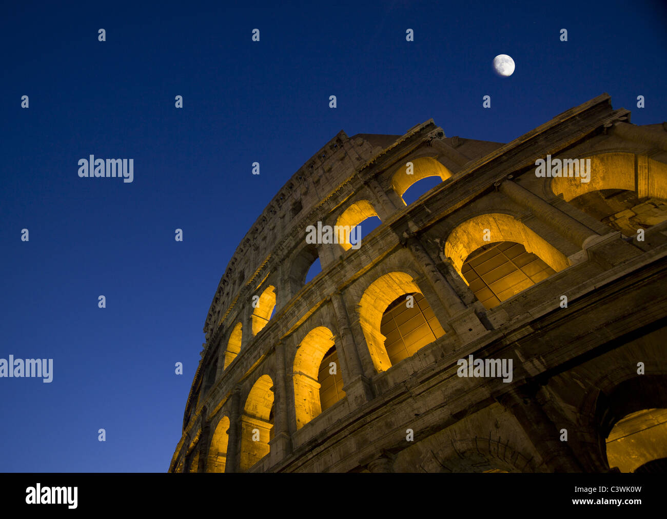 Colosseum by night Stock Photo - Alamy