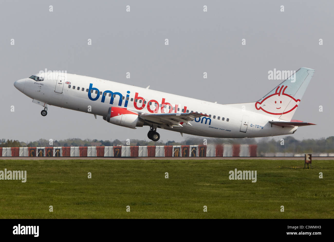 Bmi Baby Boeing 737 Aircraft High Resolution Stock Photography and ...