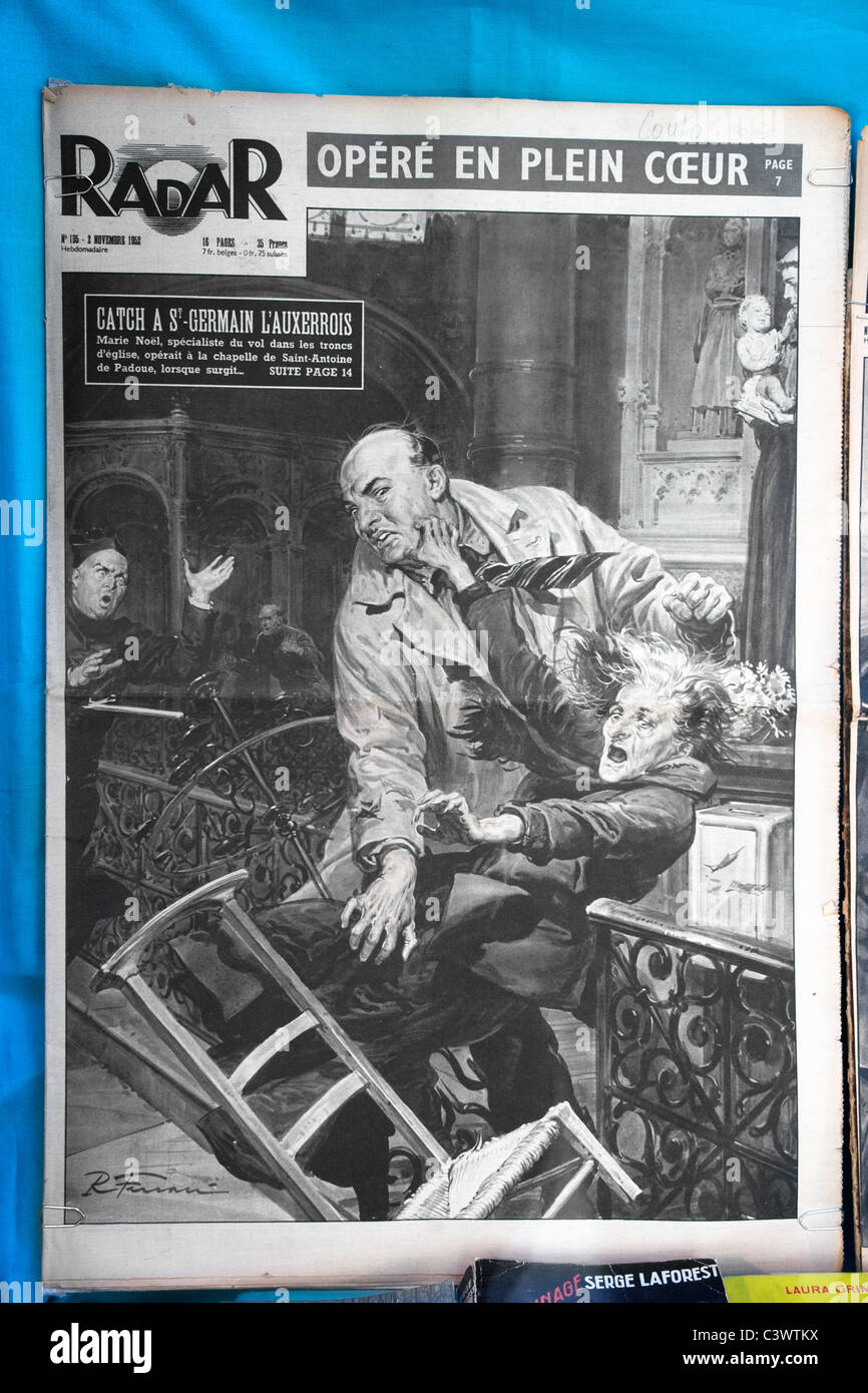 French newspaper article hi-res stock photography and images - Alamy