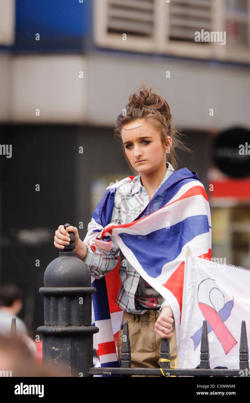 Woman wearing union jack hi-res stock photography and images - Alamy