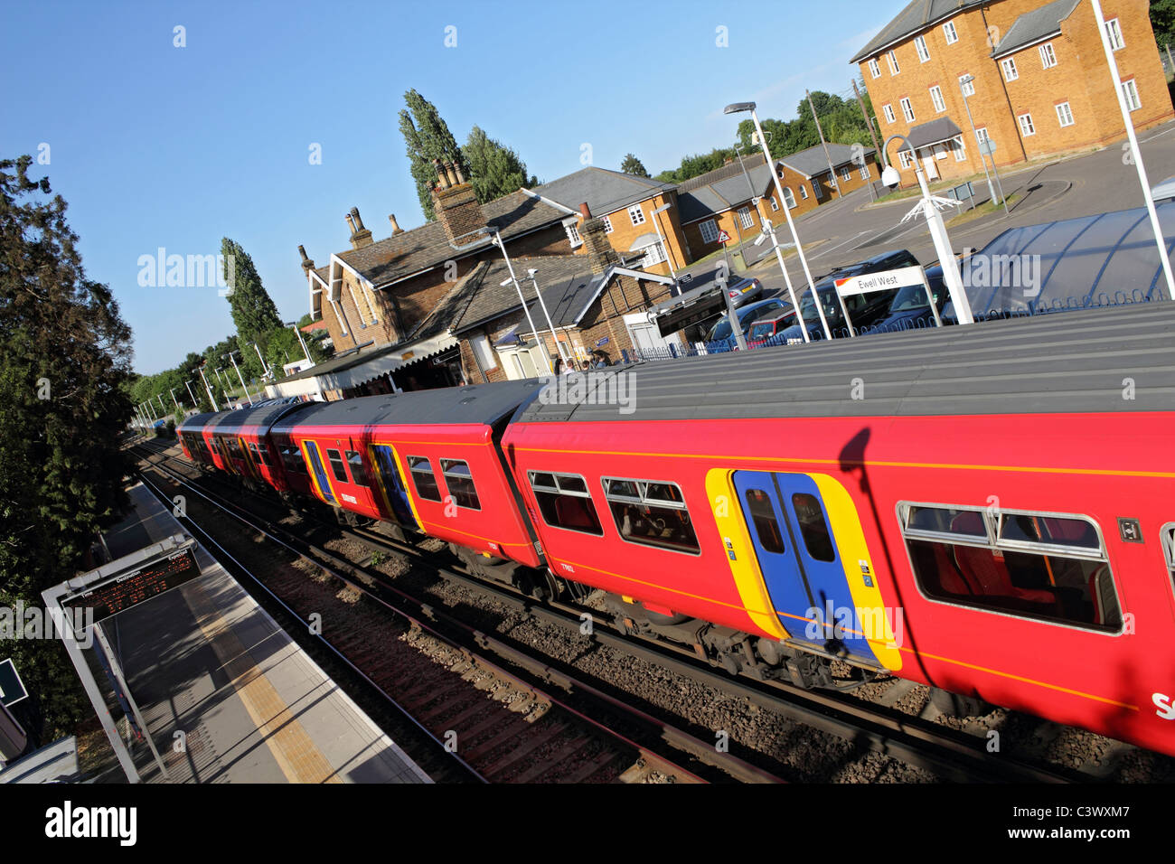 Epsom railway station hi-res stock photography and images - Alamy