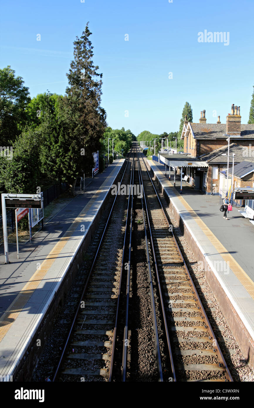 Epsom railway station hi-res stock photography and images - Alamy
