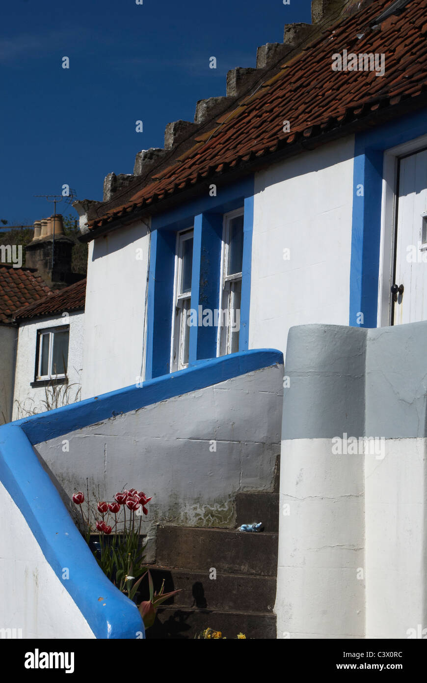 Traditional fishermans cottage hi-res stock photography and images - Alamy