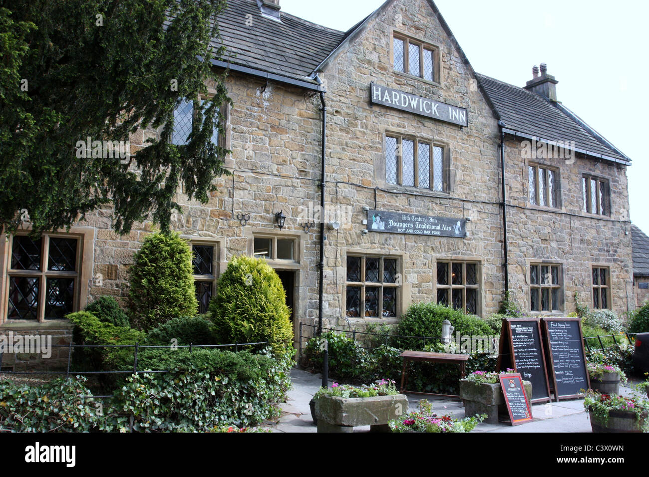 Hardwick Inn at Doe Lea Stock Photo - Alamy