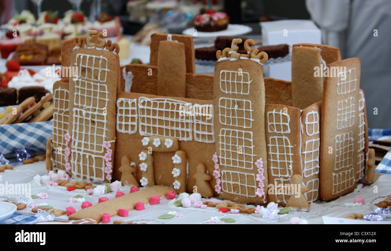 Hardwick Hall made of Gingerbread for the 2011 Food and Drink Festival ...