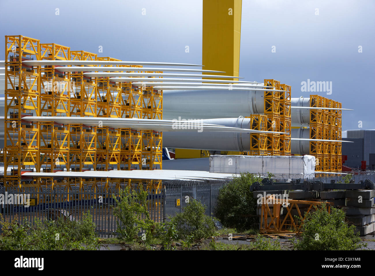 Wind turbine construction blade hi-res stock photography and images - Alamy