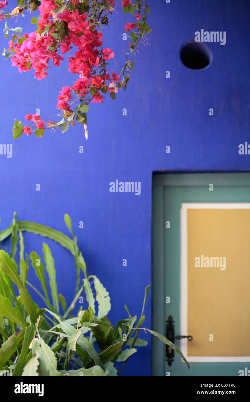 Blue garden morocco hi-res stock photography and images - Alamy