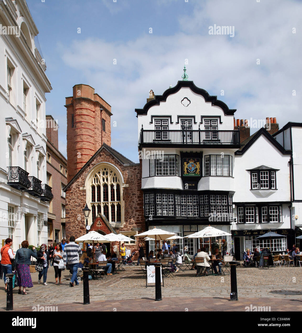 Cathedral close hi-res stock photography and images - Alamy