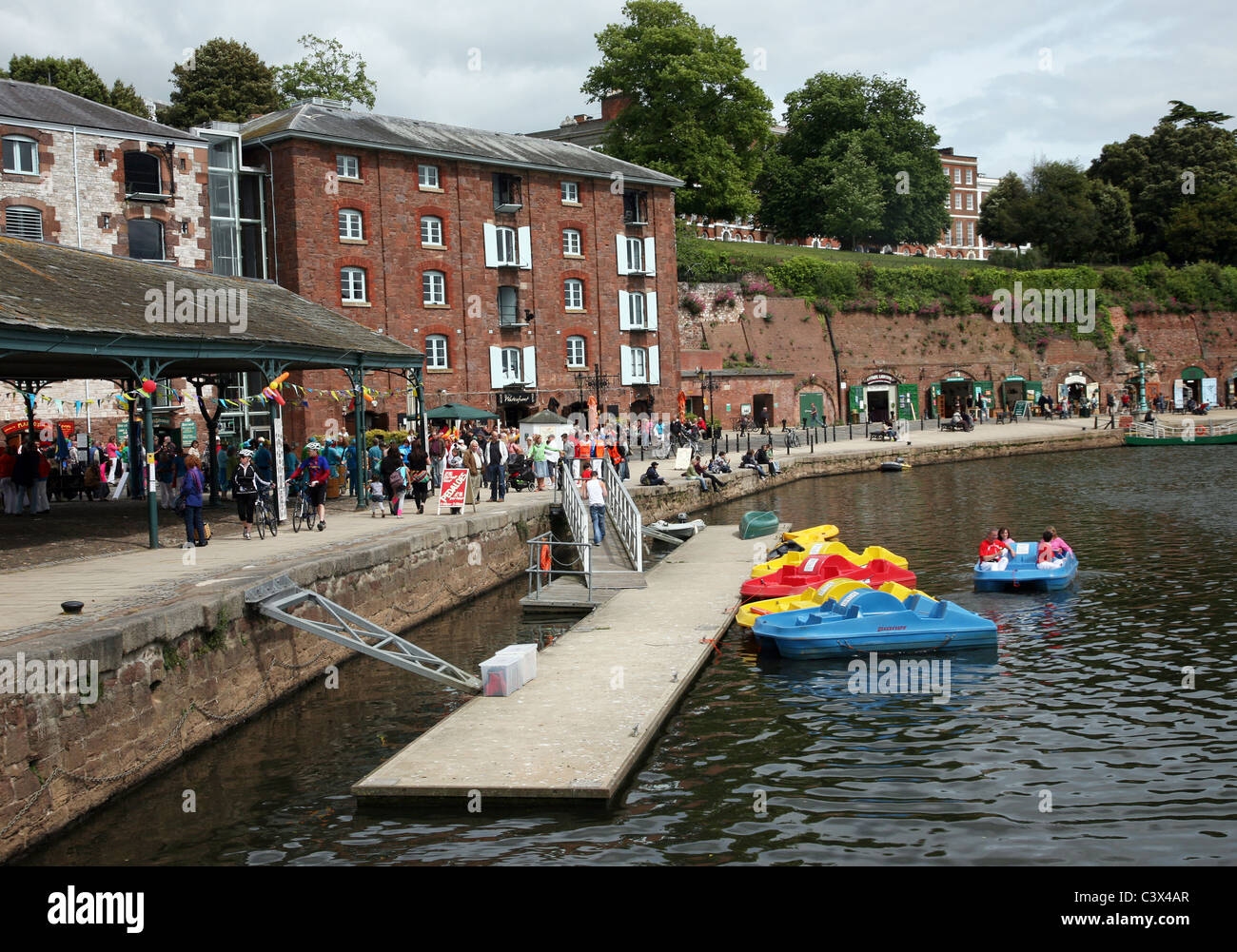 Exeter's Historic Quayside now a popular tourist attraction Stock Photo ...
