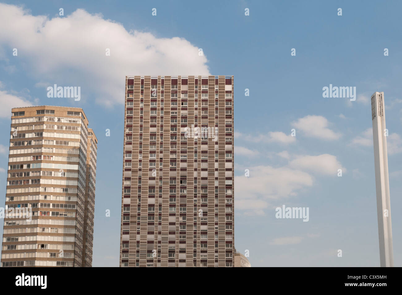 Identical facades hi-res stock photography and images - Alamy