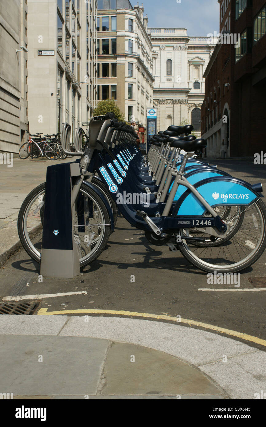 Barclays cycle hire hi-res stock photography and images - Alamy