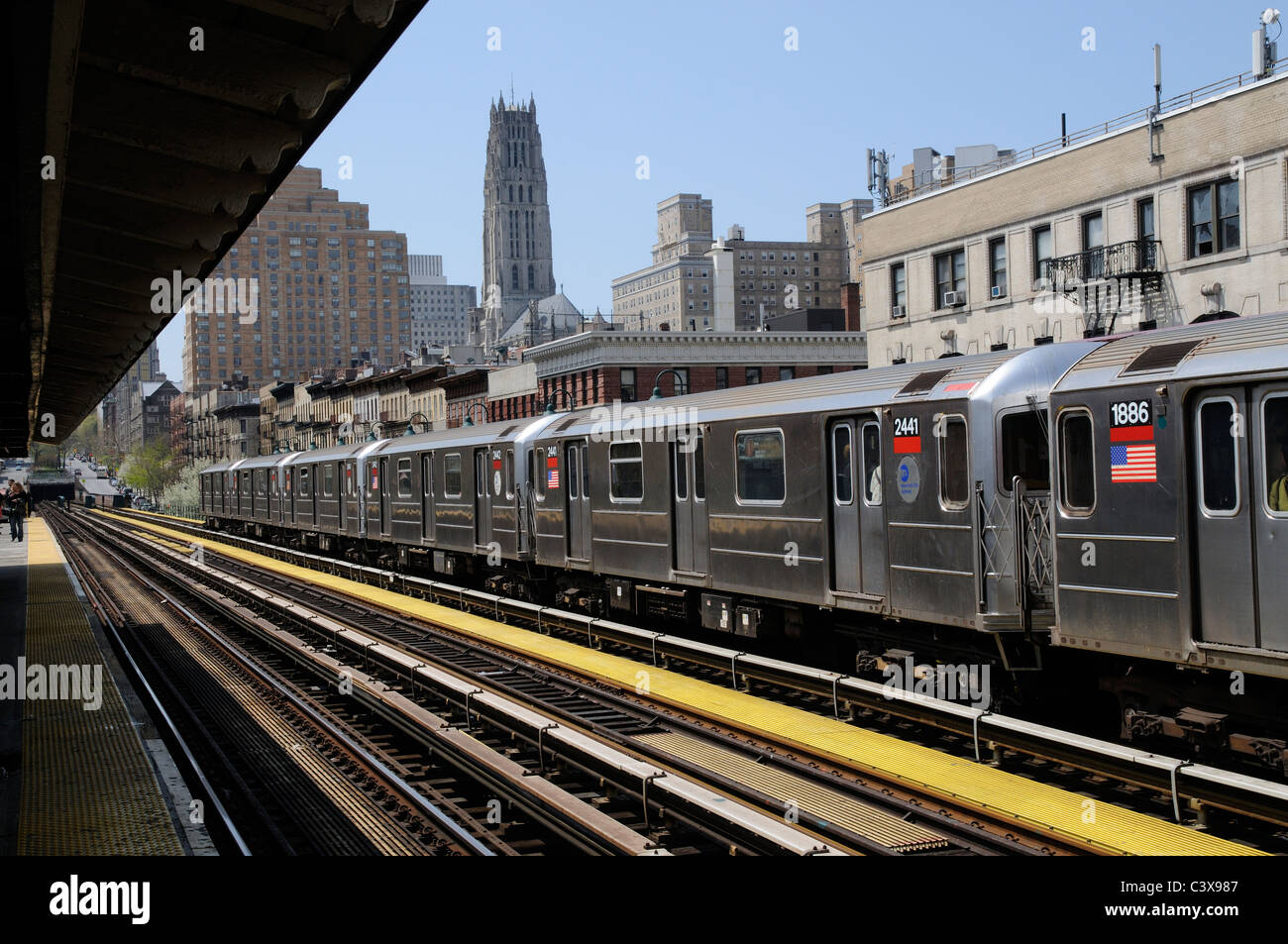 Brooklyn Trains Above Ground