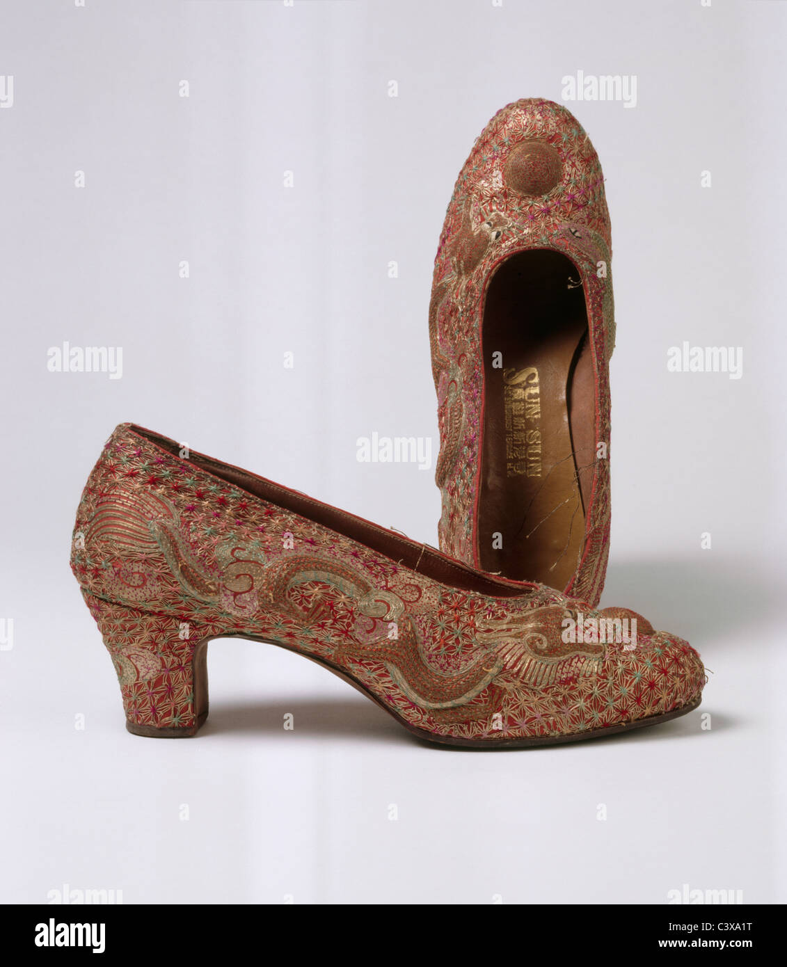 1900s brides hi-res stock photography and images - Alamy