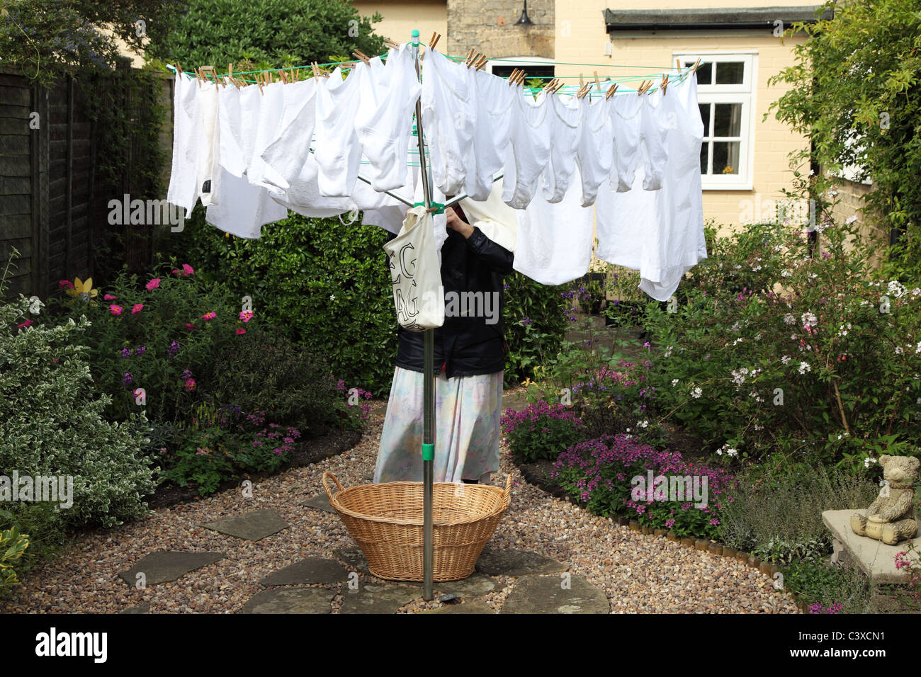 Hanging out the washing Stock Photo - Alamy