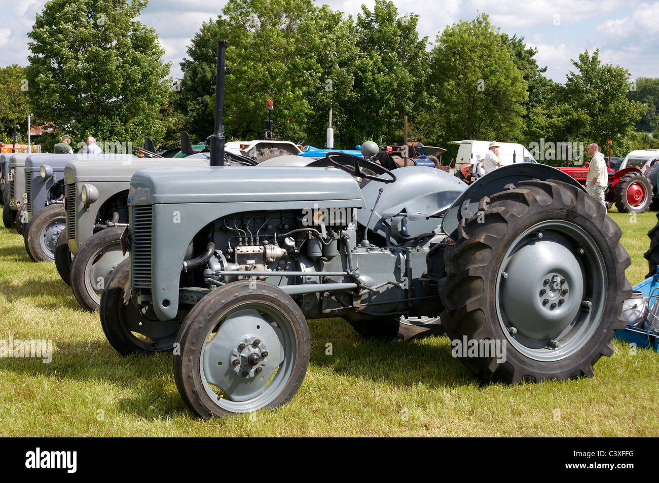 Tractors vintage ferguson fergie hi-res stock photography and images ...