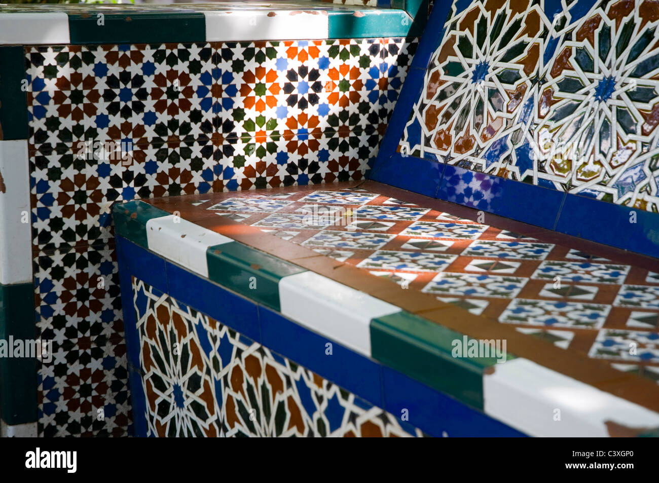 Tiled bench hi-res stock photography and images - Alamy