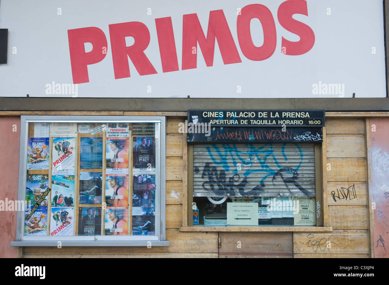 Cinema ticket booth hi-res stock photography and images - Alamy