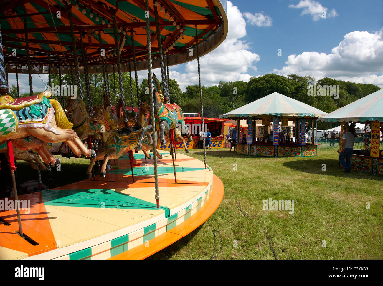 Gallopers hi-res stock photography and images - Alamy
