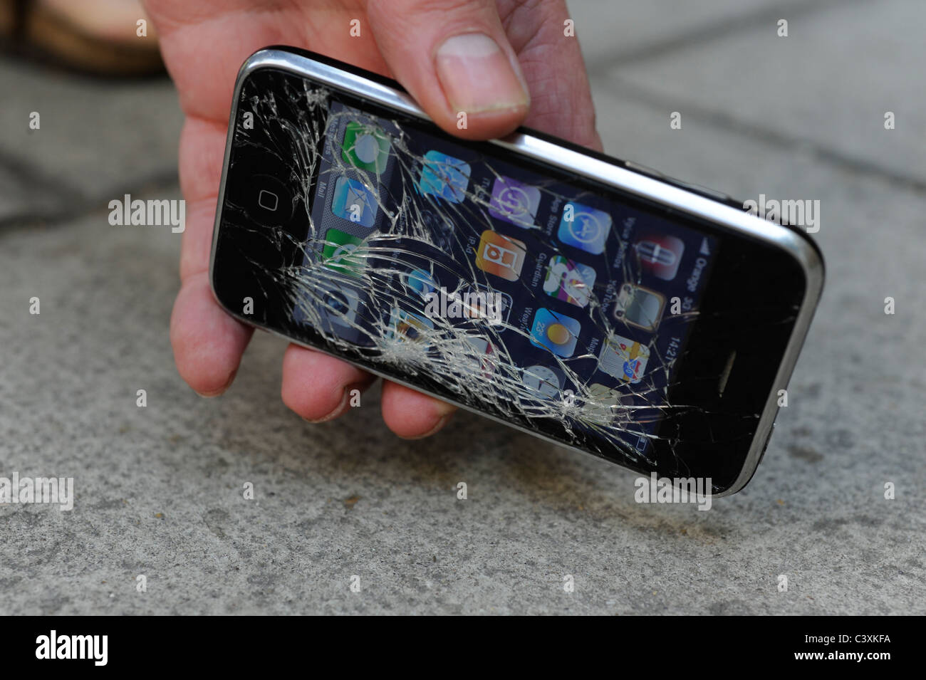 Smashed iphone hi-res stock photography and images - Alamy