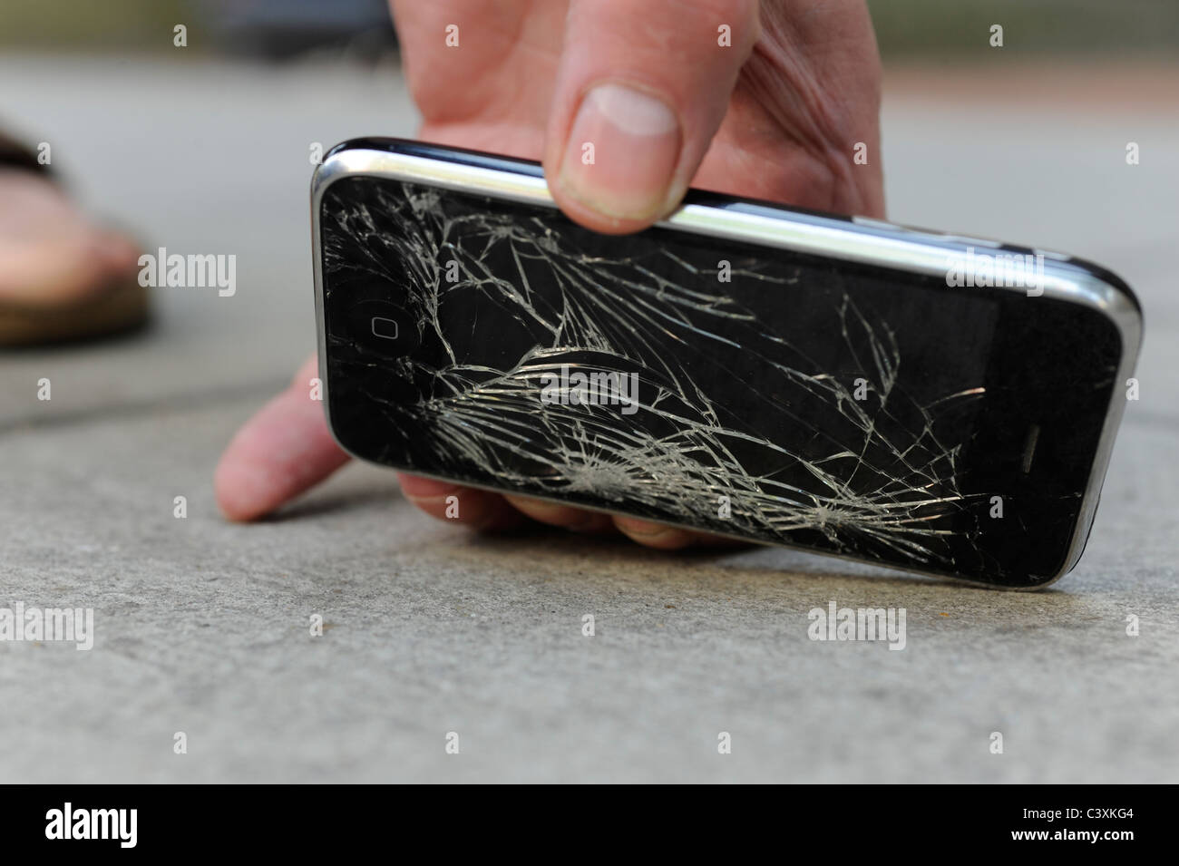 Cracked screen vector hi-res stock photography and images - Alamy