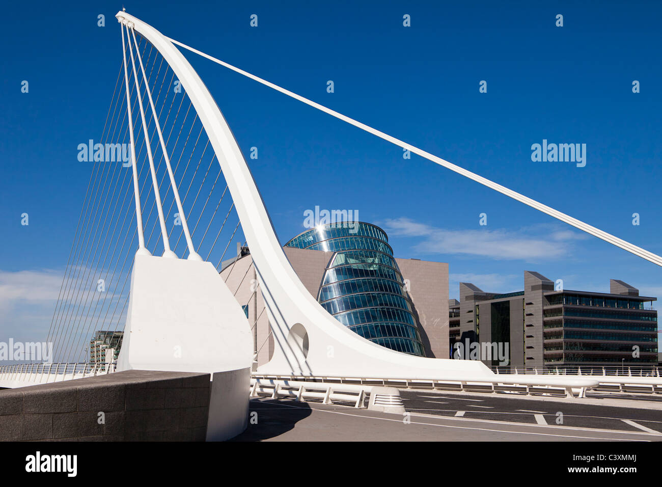 Samuel Beckett Bridge Stock Photo - Alamy