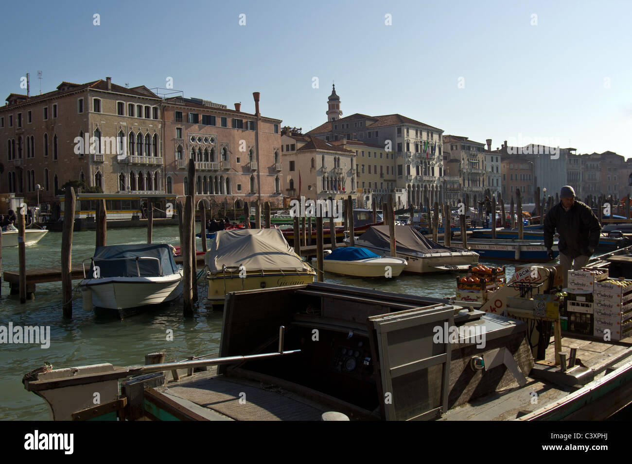Delivery boats hi-res stock photography and images - Alamy