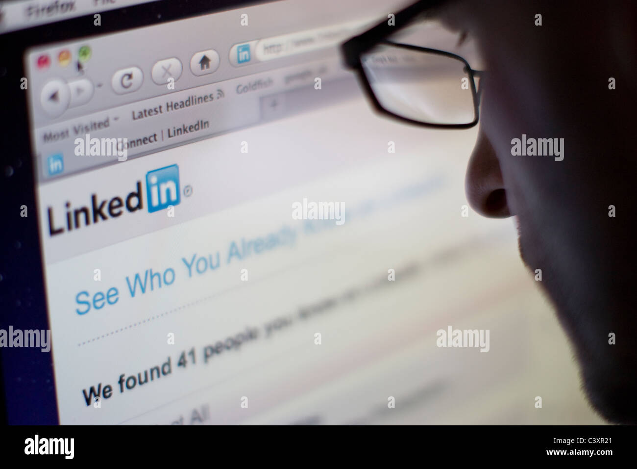 Linkedin linked in website internet proffesional social network site ...