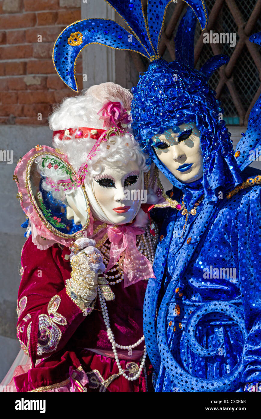 Peacock costume carnival hi-res stock photography and images - Alamy