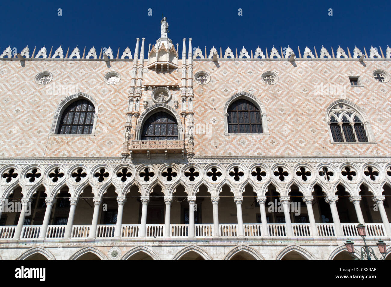 Front elevation of Doge's palace Stock Photo - Alamy