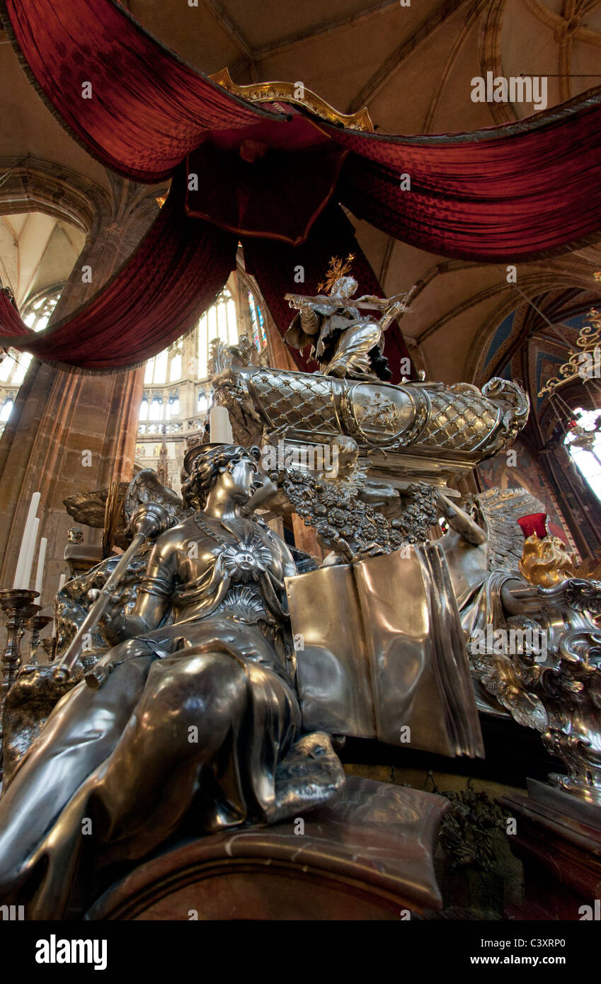 Sepulchre and statue of St John of Nepomuk inside St Vitus Cathedral in ...