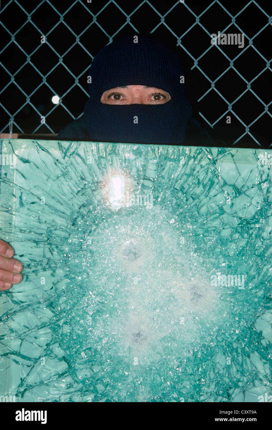 Bullet proof glass hi-res stock photography and images - Alamy